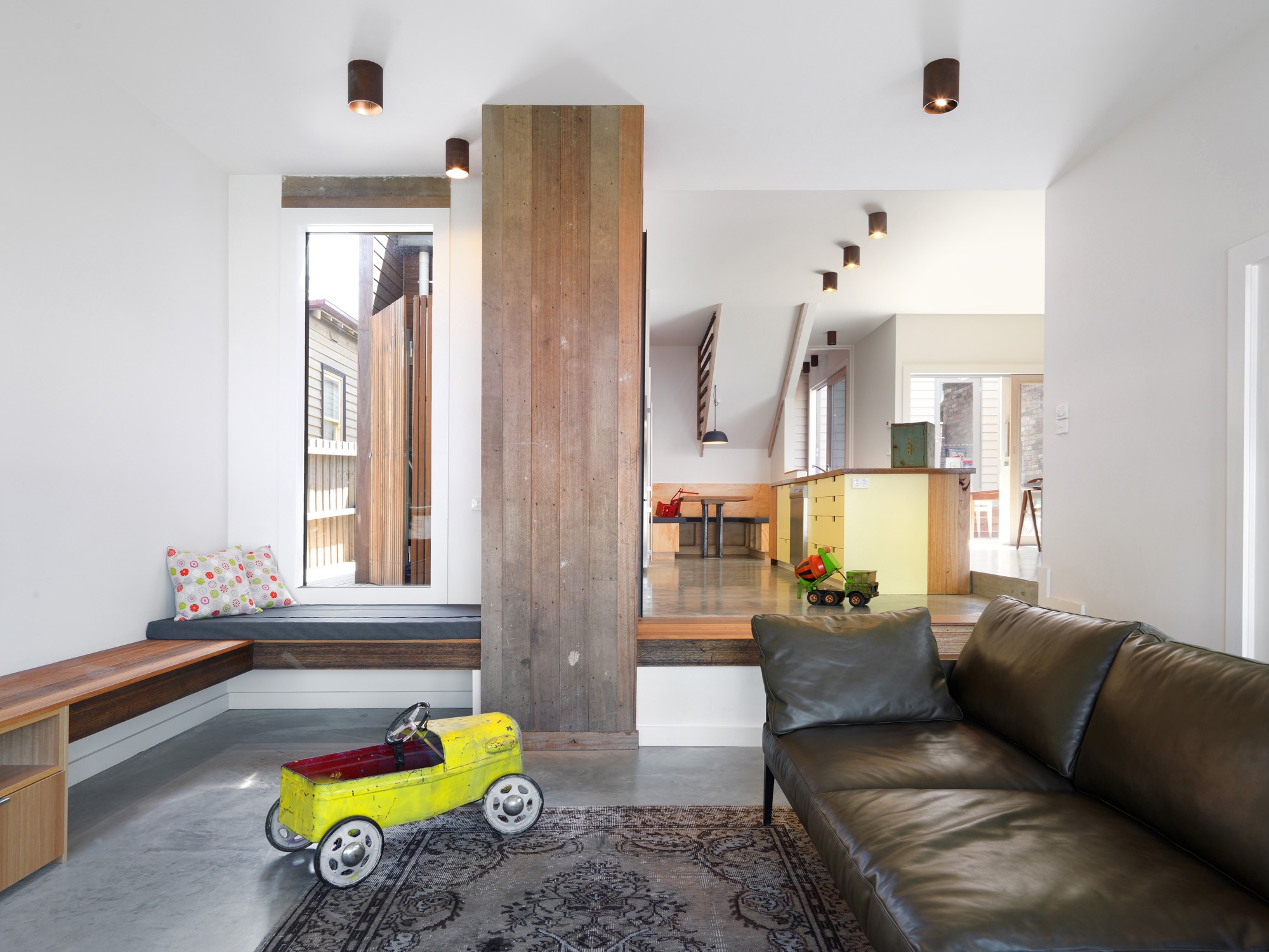 Jill House's Instagram, Twitter & Facebook on IDCrawl