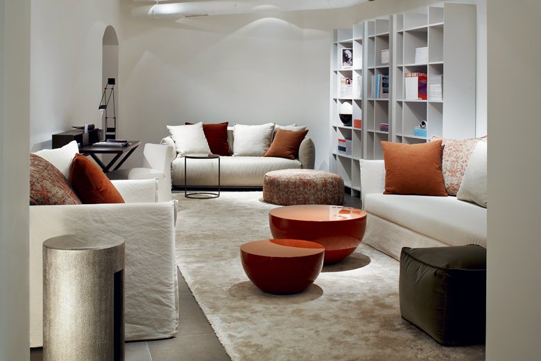 Tavolino basso rotondo in poliuretano BONGO - Meridiani